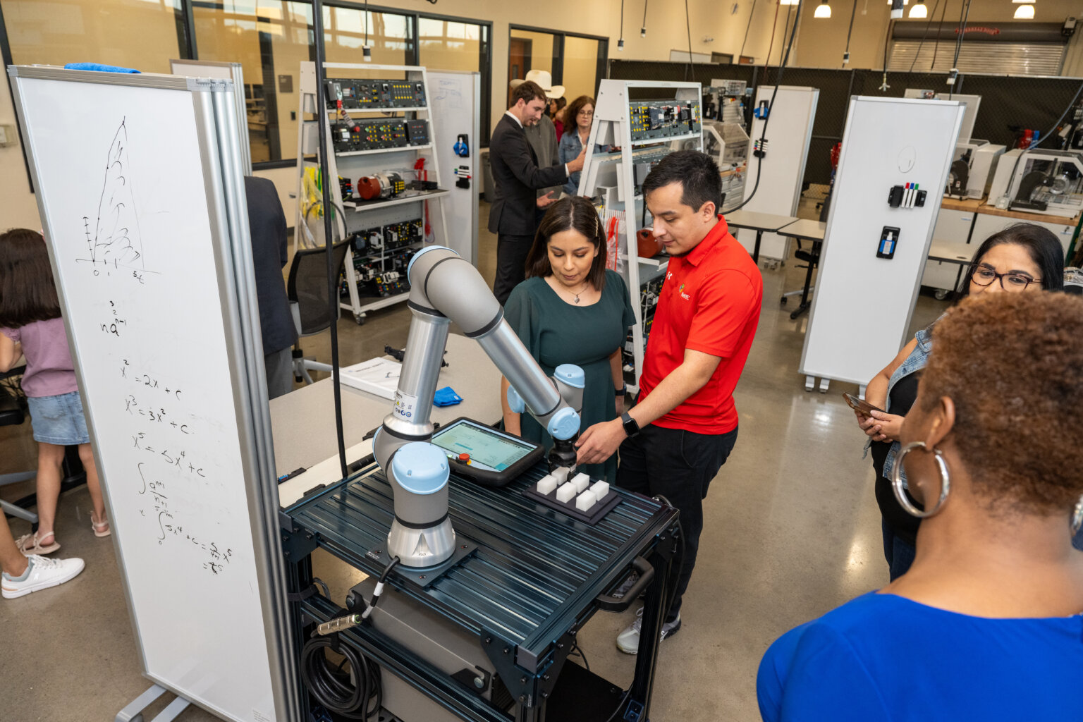 Dallas College partnership with Amazon for mechatronics and robotics ...